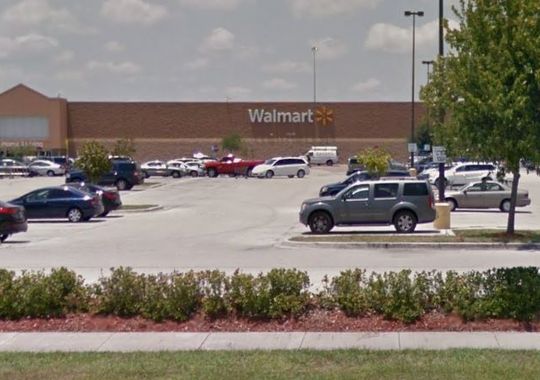 Florida man arrested after tackling armed man at Walmart | kvue.com