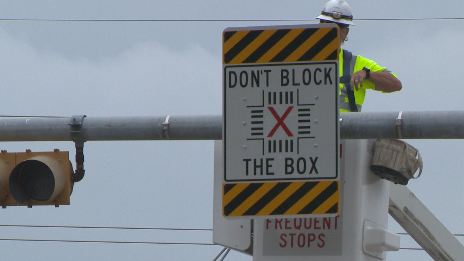 Police warn drivers 'Don't block the box' | kvue.com