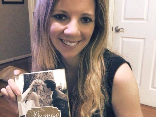 Woman paralyzed at bachelorette party becomes a mom thanks to surrogate ...