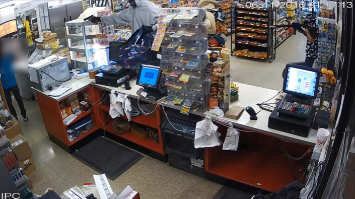 Police searching for suspect in aggravated robbery in Kyle | kvue.com