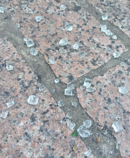Glass falls from Austin's tallest building | khou.com
