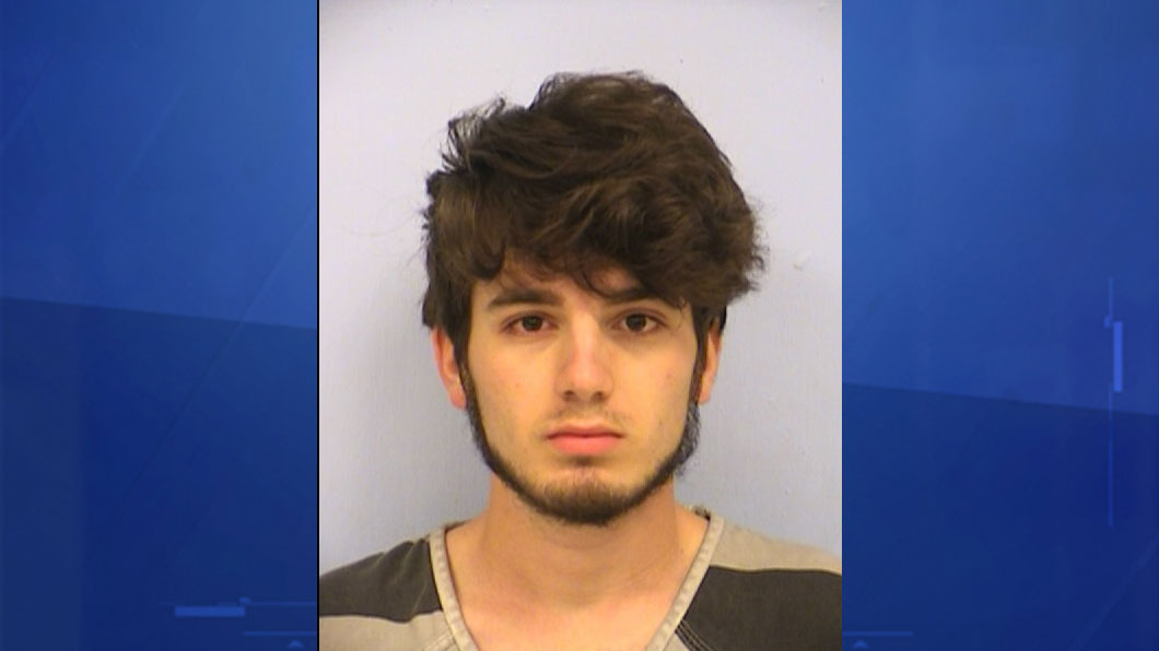 Texas mom turns in teen son accused in robbery | wcnc.com