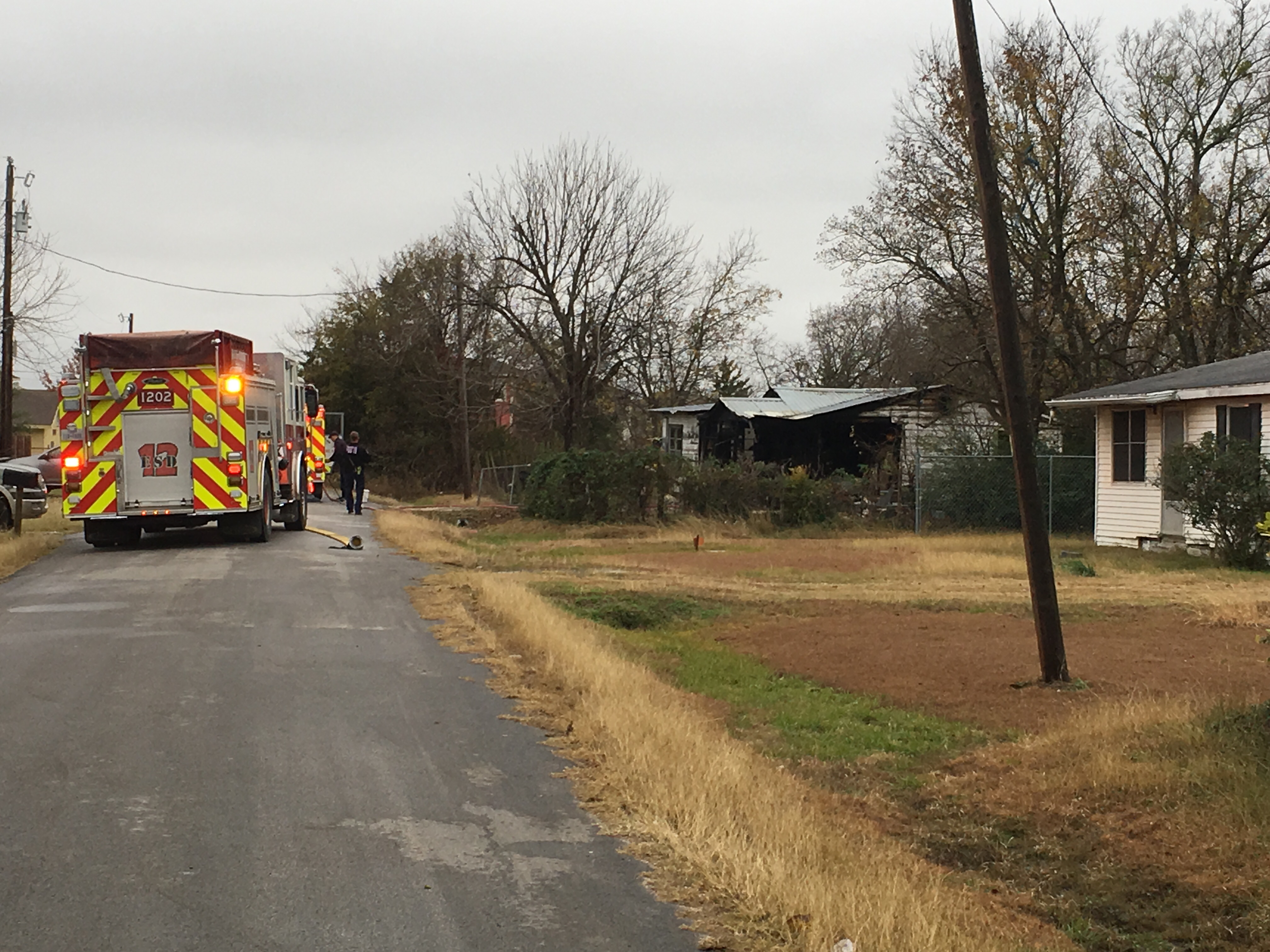 Manor home complete loss after fire, 2 displaced | kvue.com